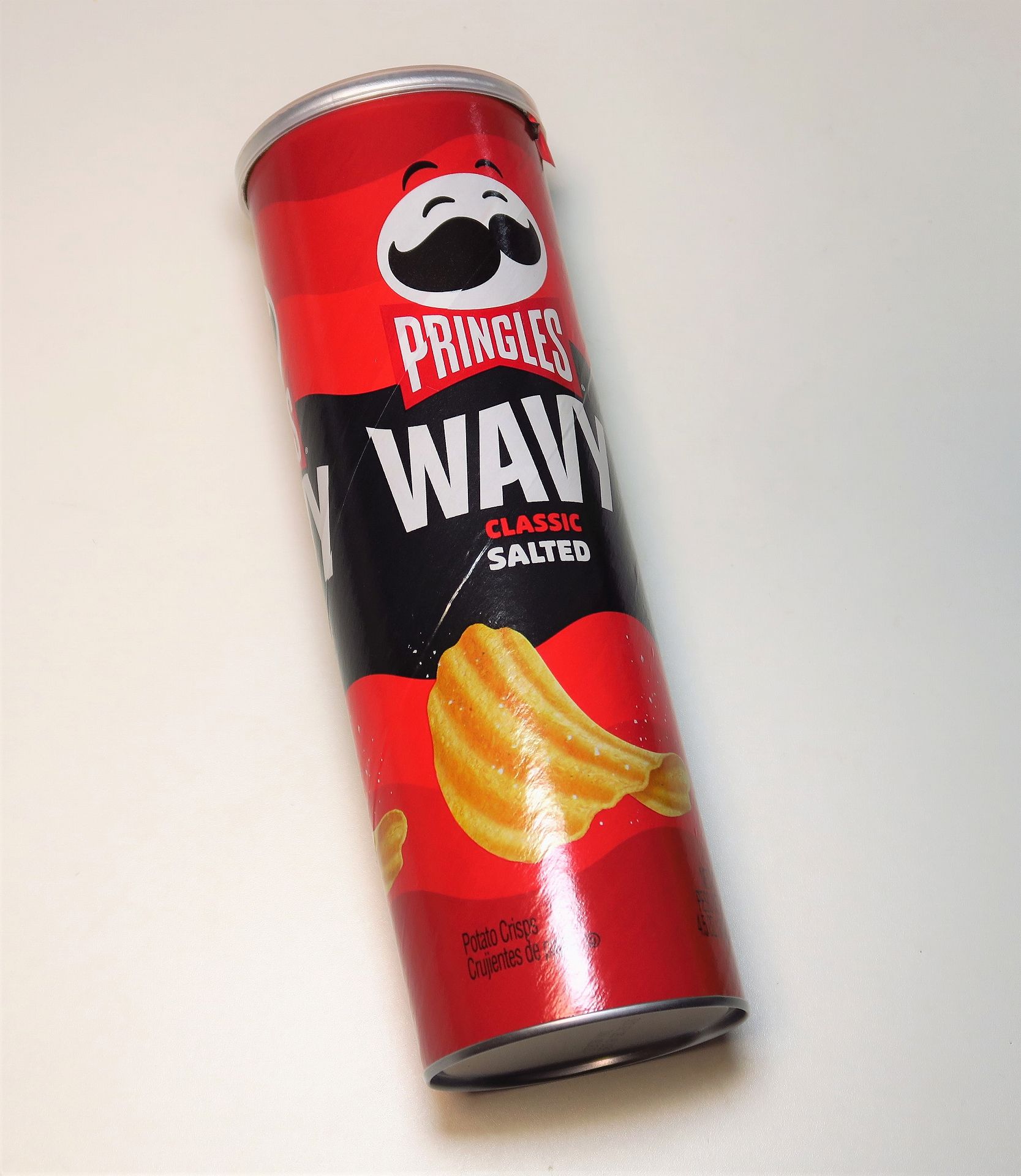 【お菓子】ギザギザで大きなプリングルズ！PRINGLES WAVY | イケイツの新たな日常生活