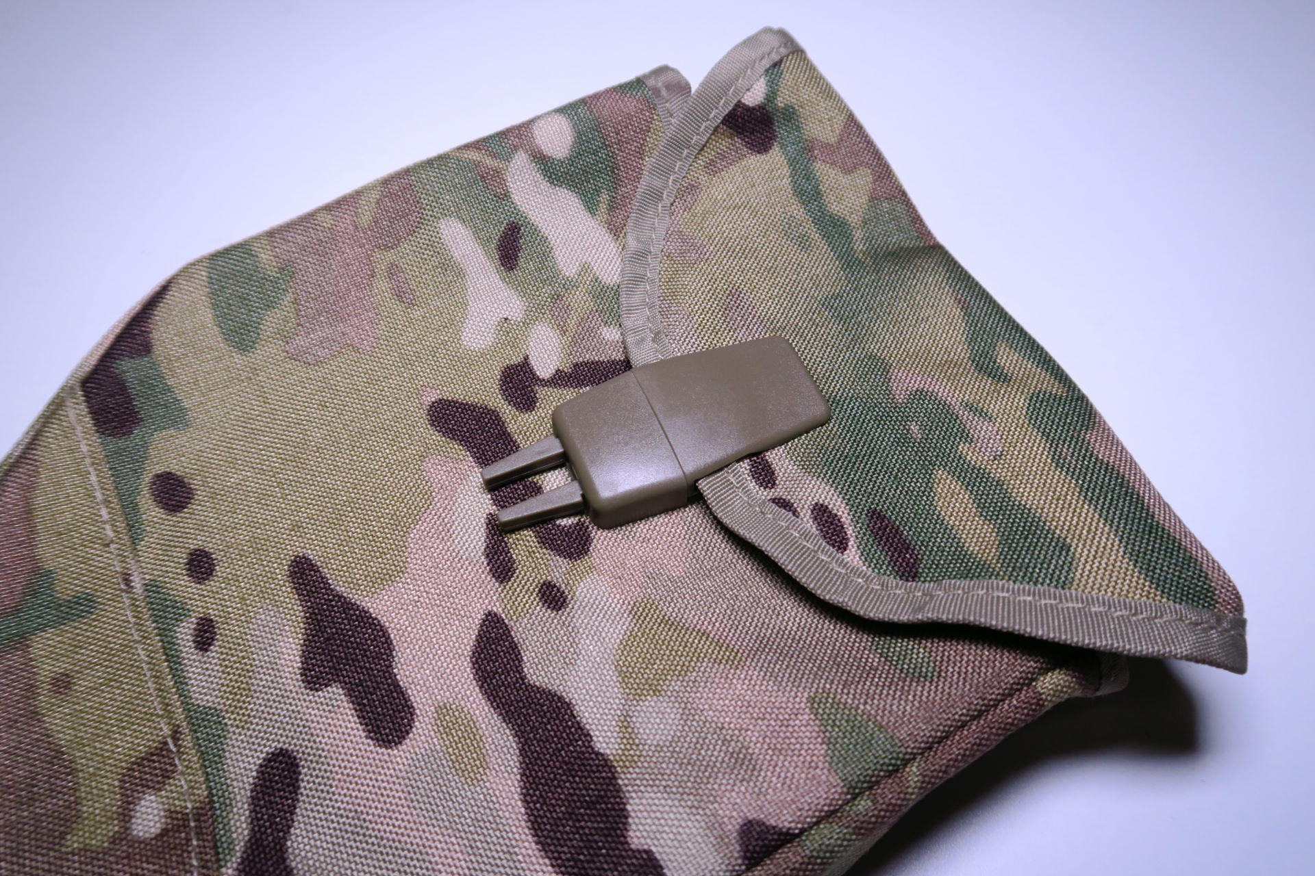 丈夫でコンパクトな折り畳み式シャベル GERBER(ガーバー) Folding Spade E Tool SER 30-000075 | イケ ...