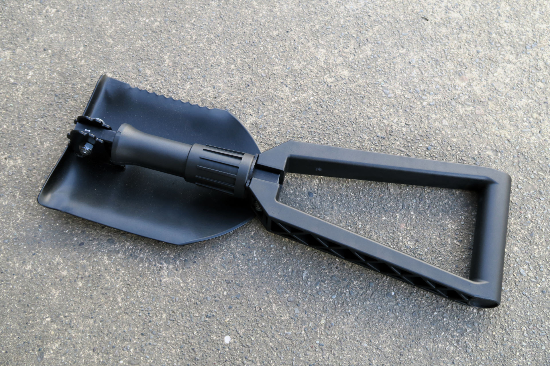 丈夫でコンパクトな折り畳み式シャベル GERBER(ガーバー) Folding Spade E Tool SER 30-000075 | イケ ...